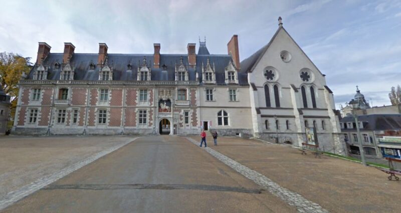 Blois: Private Tour of Blois Castle with Entry Tickets - Setting the Scene: What to Expect from Your Tour