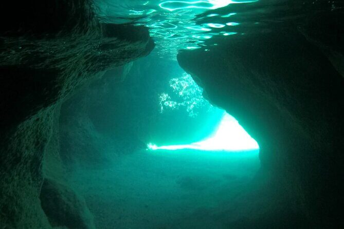 Blue Cave and Green Caves Boat Tour - Meeting Point, Timing, and Group Size
