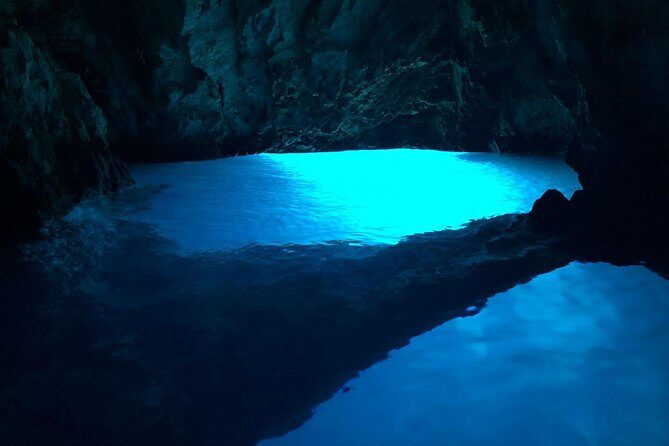 Blue cave & Hvar (5 Islands) private tour from Split or Trogir - FAQs