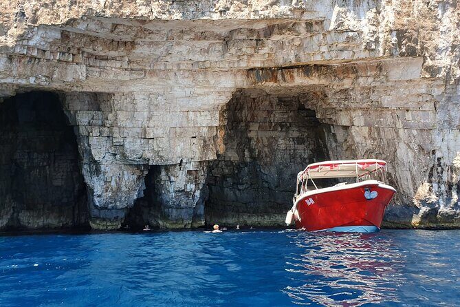 Blue Cave & Vis Island speedboat tour from Hvar - FAQ