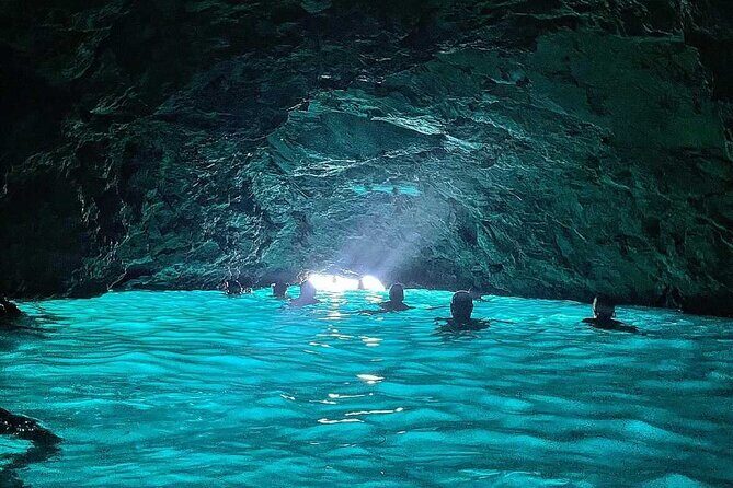 Blue & Green Cave Experience: Drinks, Snorkeling & unj Beach - Key Points