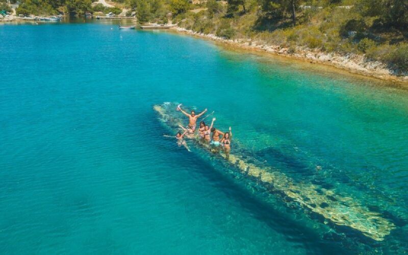 Blue Lagoon and hidden gems of island olta - Lunch at Stomorska Bay