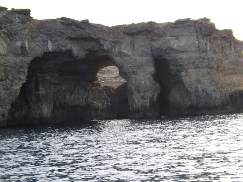 Blue Lagoon: Malta, Crystal Lagoon, Caves, Private Speedboat - FAQ