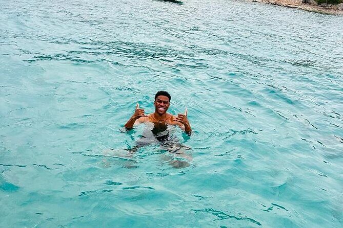 Blue Lagoon Tour from Split with Bottled Water and Wine Included - Value for Money