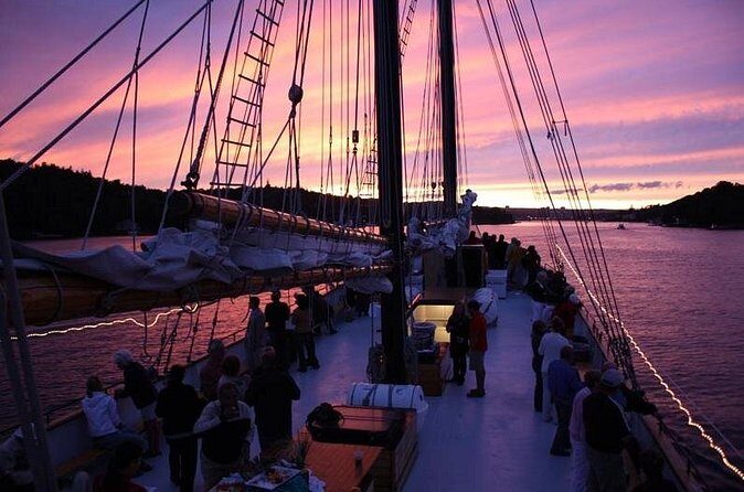 Blue Lobster Party Cruise - The Sum Up