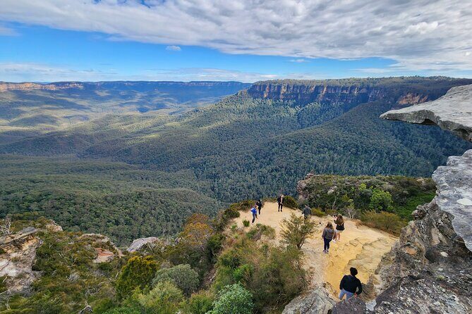 Blue Mountains Small Group Tour with Waterfall Walk & Fresh Lunch - Who Should Consider This Tour?