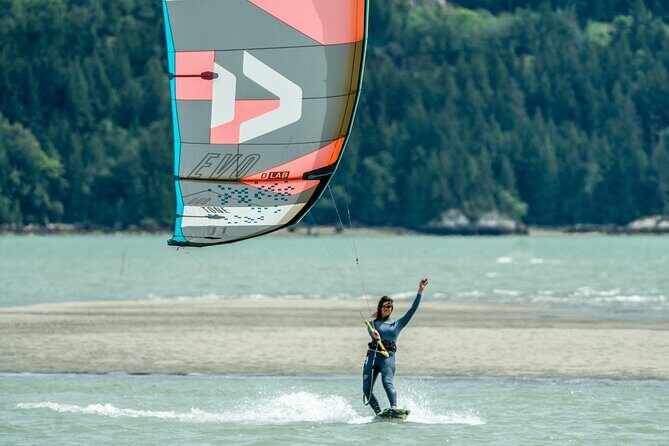 Boat Assisted Kiteboarding Lessons in Squamish - The Experience: What You Can Expect from Start to Finish