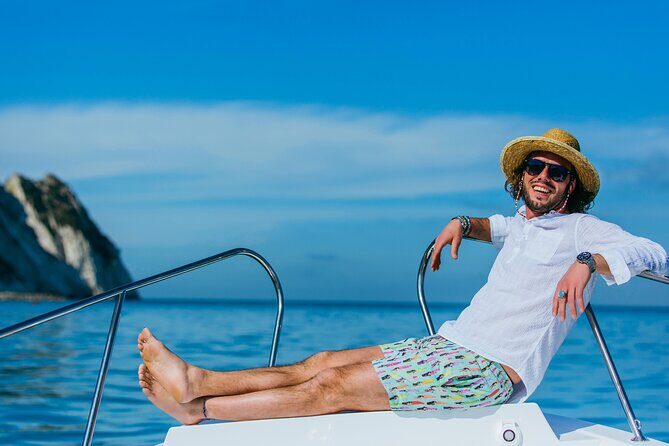 Boat excursion on the Conero Riviera - FAQs