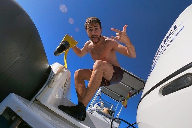 Boat Excursion to visit underwater lava tongues - Why This Tour Stands Out