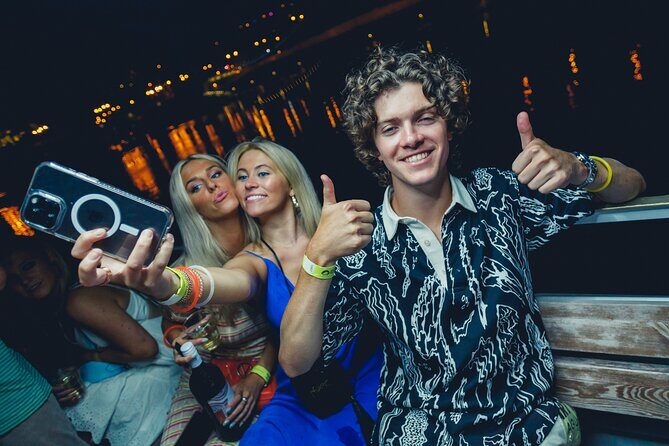 Boat Party in Prague - Key Points