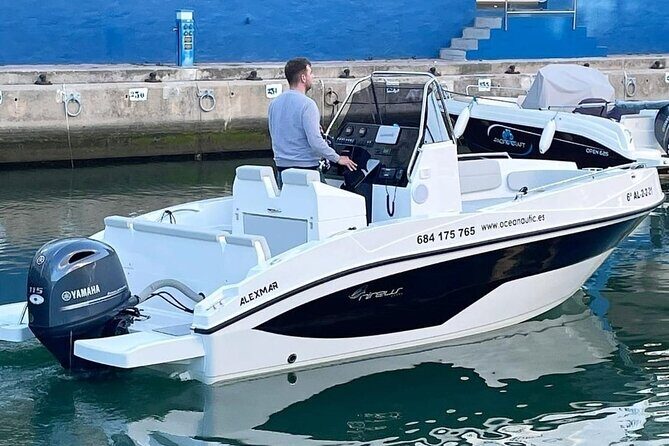 Boat Rental in Benalmádena with License - Meeting Point and Logistics