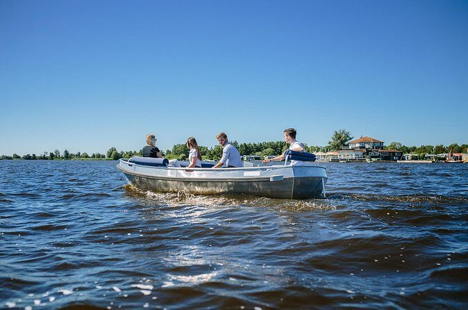 Boat Rental with Steering Wheel and Cushions - Practical Tips for a Great Experience