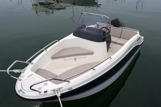 Boat rental without license - B450 'Theia' (4p) - Can Pastilla - Why Travelers Love This Experience