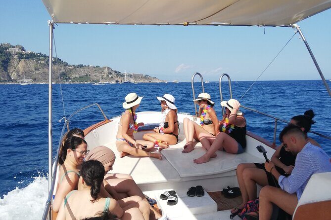 Boat tour Giardini Naxos Taormina Isola Bella Blue Grotto - The Value of the Tour