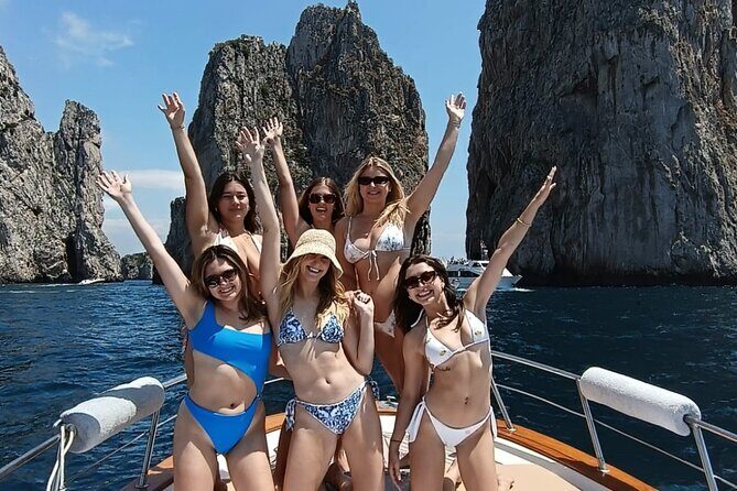Boat Tour of the Caves on the Island of Capri - A Closer Look at the Capri Boat Tour Experience