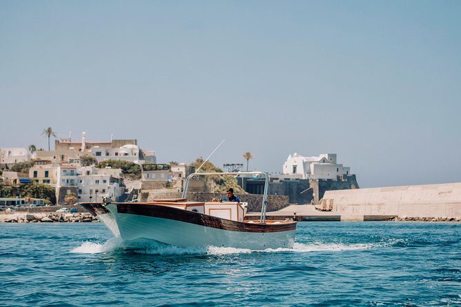 Boat tour of the island of Ischia with a typical Ischia 10-metre launch full day - In-Depth Itinerary Breakdown