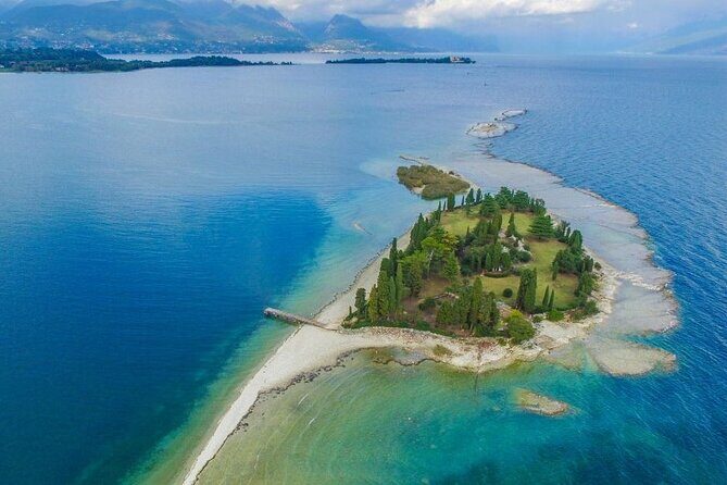 Boat Tour of the Islands of Lake Garda with Aperitif - Who Should Book This Tour?