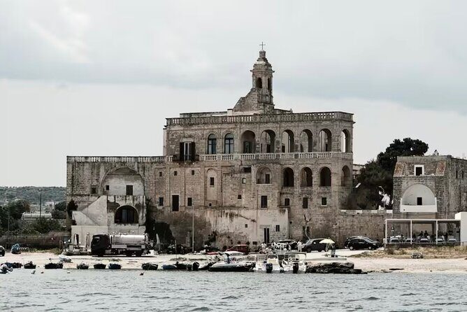 Boat Tour of the Polignano a Mare Coast with Aperitif - FAQ