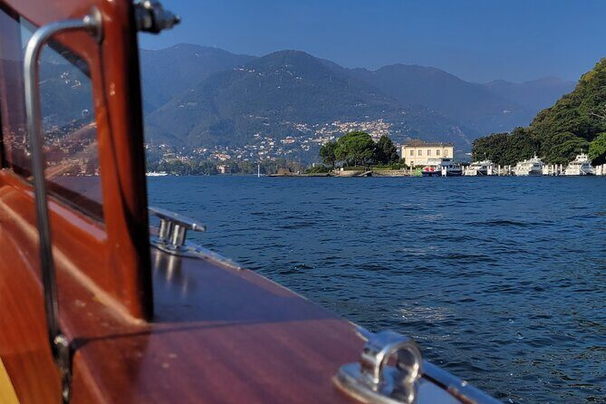 Boat tour on Lake Como: shared tour (1h) with hot drink - Key Points