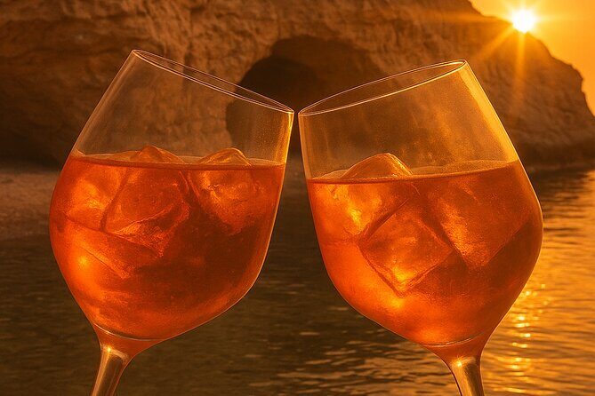 Boat tour Saddle of the Devil Aperitif and Serenade with Violinist - What to Expect on the Tour
