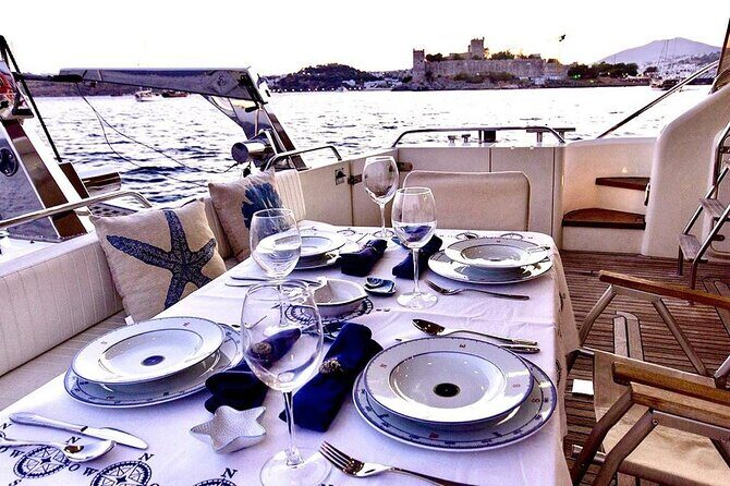 Bodrum Private Motor-Yacht Sunset Tour With Dinner For 3 Hour - FAQ