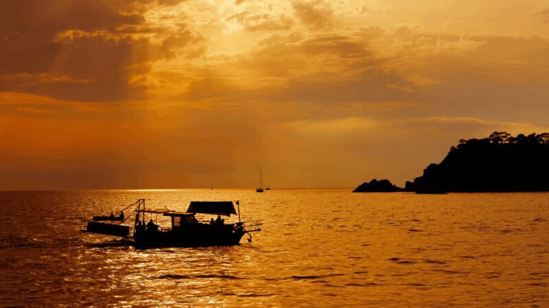 Bodrum: Private Sunset Boat Tour with Optional Dinner - Key Points  