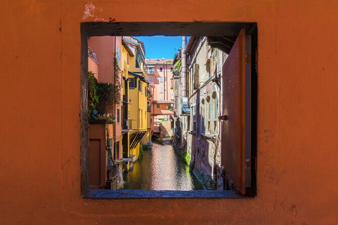 Bologna: City Walk with Audio Guide in 7 Languages on your Phone - Exploring Bologna: A Self-Guided Walk with Stories