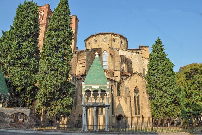 Bologna: City Walk with Audio Guide in 7 Languages on your Phone - The Experience: Pros and Cons