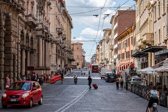 Bologna: City Walk with Audio Guide in 7 Languages on your Phone - Value for Money