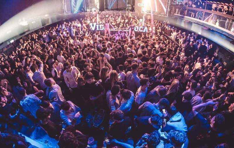 Bologna: Guided Bar Crawl in the Old Town - Exploring the Itinerary: What to Expect from Bologna’s Nightlife Tour