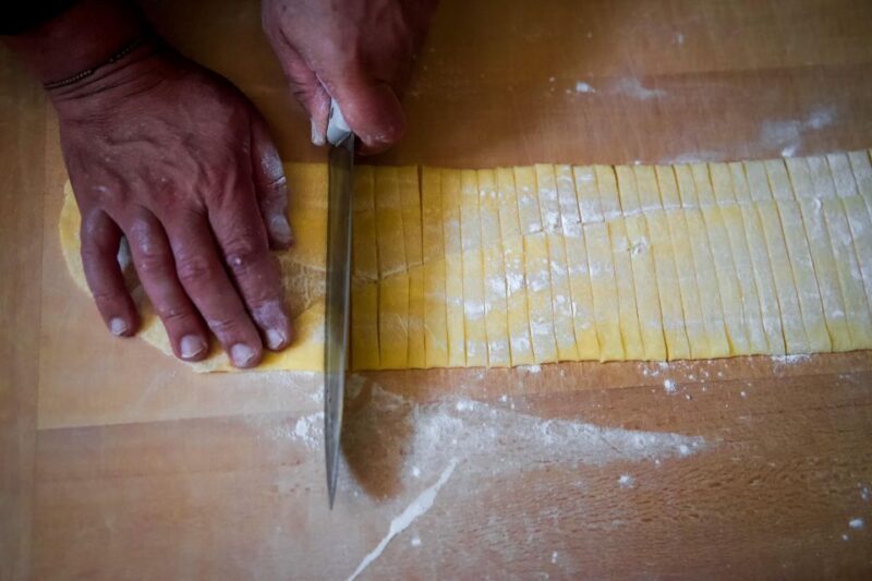 Bologna: Pasta Tagliatelle al Ragu Cooking Class with Wine - Key Points