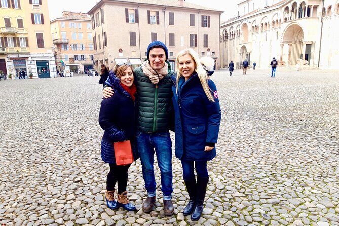 Bologna Private & Personalized Half-Day Tour with a Local Guide - Key Points