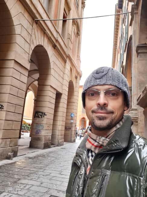 Bologna: Private Walking Tour with a Local - A Deep Dive into the Itinerary