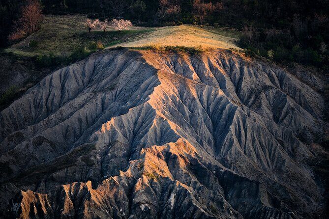 Bologna Surroundings Photo Tour: Rolling Hills and Ravines - A Closer Look at the Bologna Surroundings Photo Tour