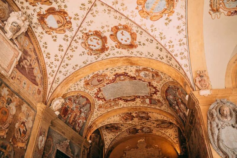 Bologna Walking tour with Tower Sky View and Archiginnasio - FAQ