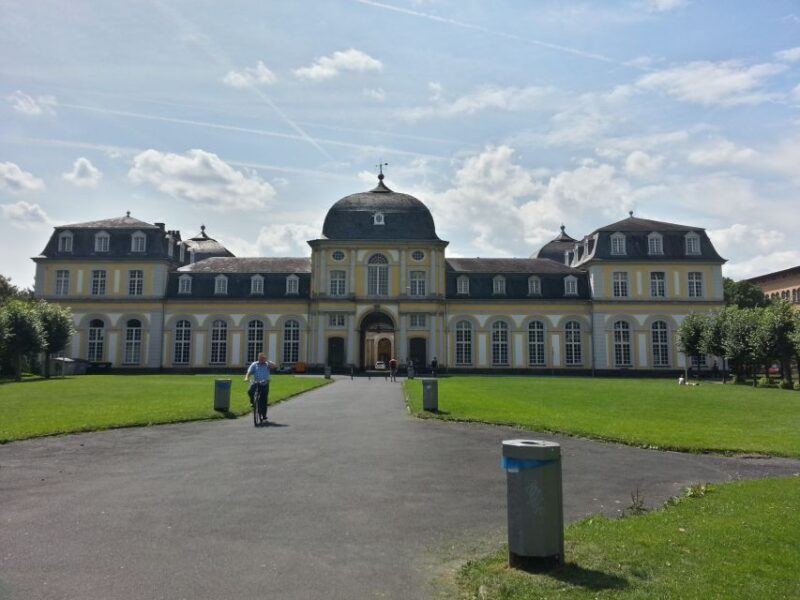 Bonn: 3,5 hours Guided Bike Tour - The Experience on the Ground