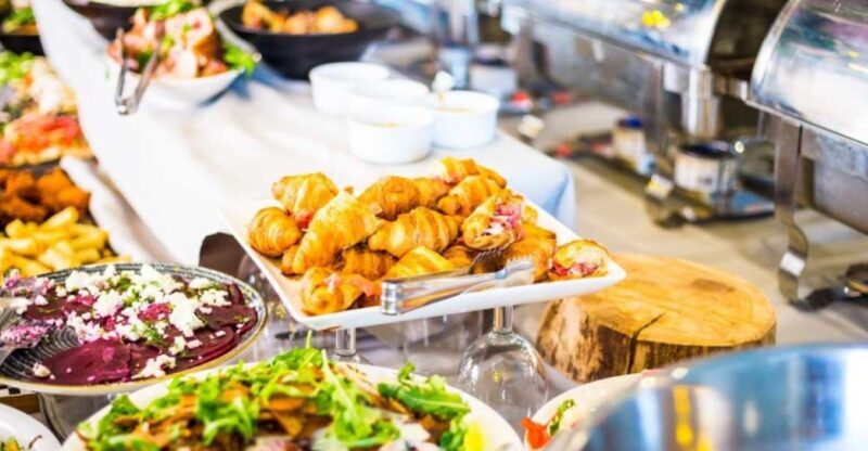 Bonn: Sunday Brunch Buffet with Cologne live music - Authentic Traveler Experience