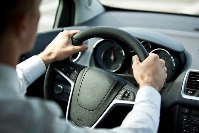 Book Private transfer from Barcelona airport to City - Key Points