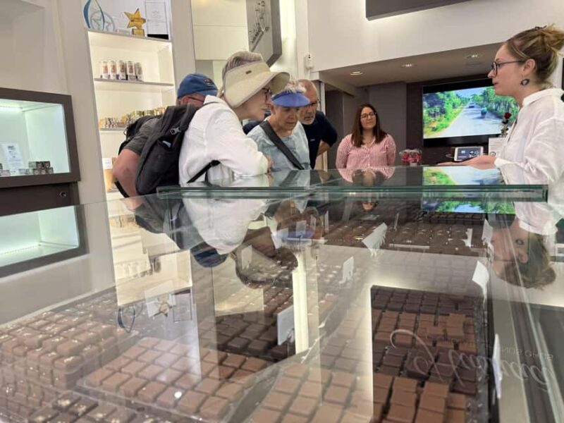 Bordeaux Afternoon Food Tour : Sweets, Wine and Cheese - What Past Guests Are Saying