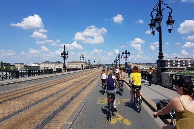 Bordeaux Essentials Sightseeing Bike Tour with a Local Guide - Who Would Love This Tour?
