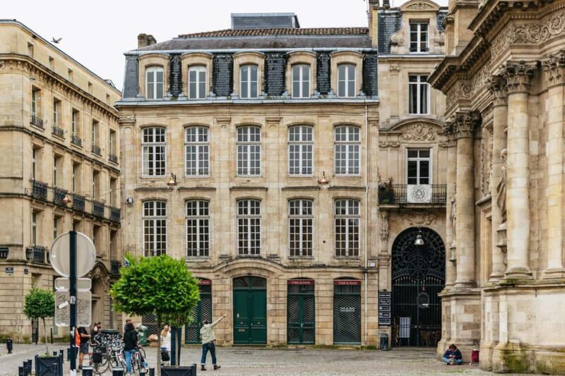 Bordeaux: Historic Center & Chartrons District Bike Tour - Why Choose This Bike Tour?