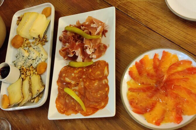 Bordeaux Night Walk Ending with Delicious wine & cheese Tasting - Key Points  