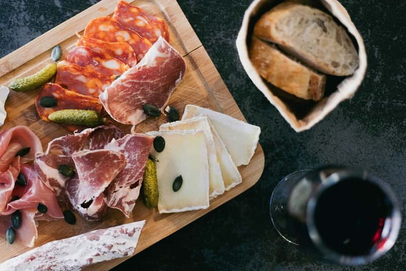 Bordeaux Night Walk ending with Wine and cheese Tasting - Why This Tour Works