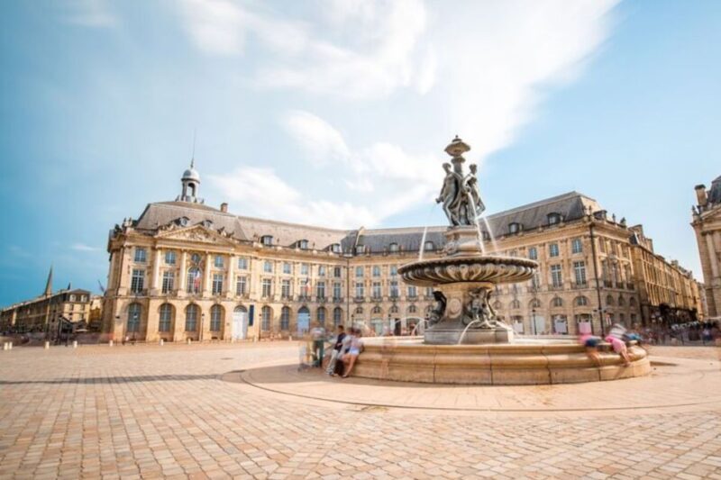 Bordeaux: Private custom tour with a local guide - A Closer Look at the Bordeaux Private Tour