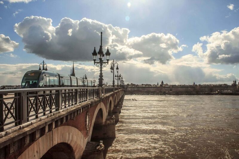Bordeaux: Private Walking Tour with a Local - Exploring Bordeaux with a Local: What to Expect