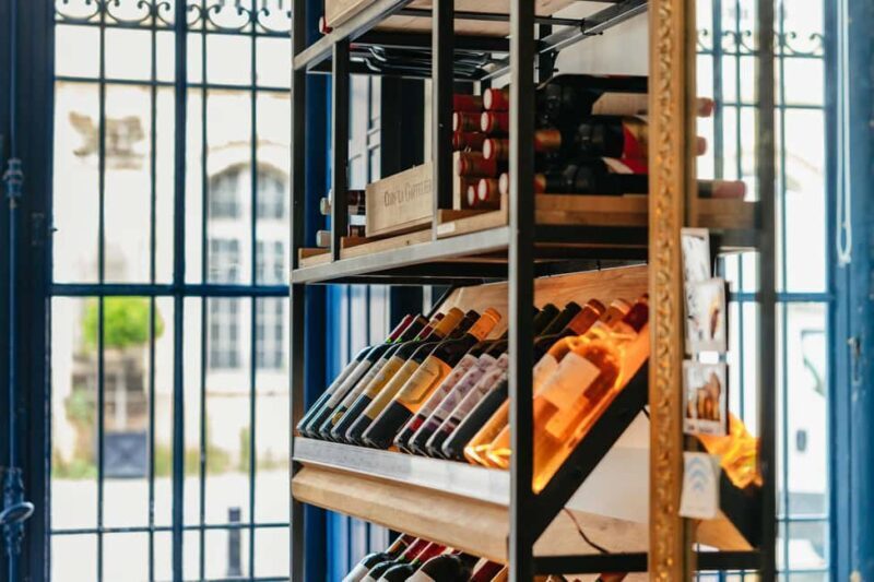 Bordeaux: Wine Masterclass with Cheese and Charcuterie Board - Group Size and Atmosphere