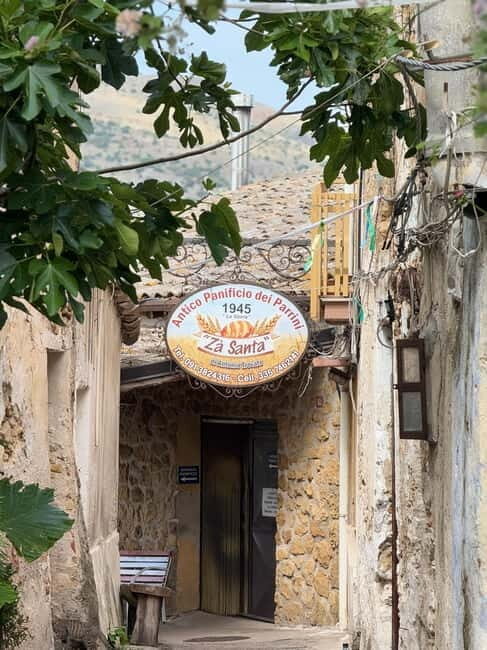 Borgo Parrini Gaudí-style: a walking tour in a colorful art village - Introduction: A Different Slice of Sicily