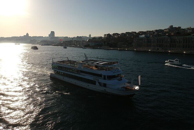 Bosphorus Daytime or Sunset Sightseeing Cruise & Audio Guide - Key Points