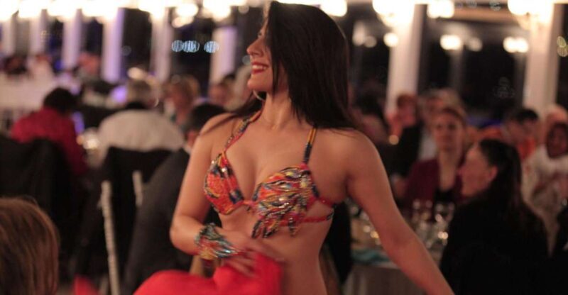 Bosphorus Dinner Cruise with Live Performances Experience - Who Will Love This Experience?