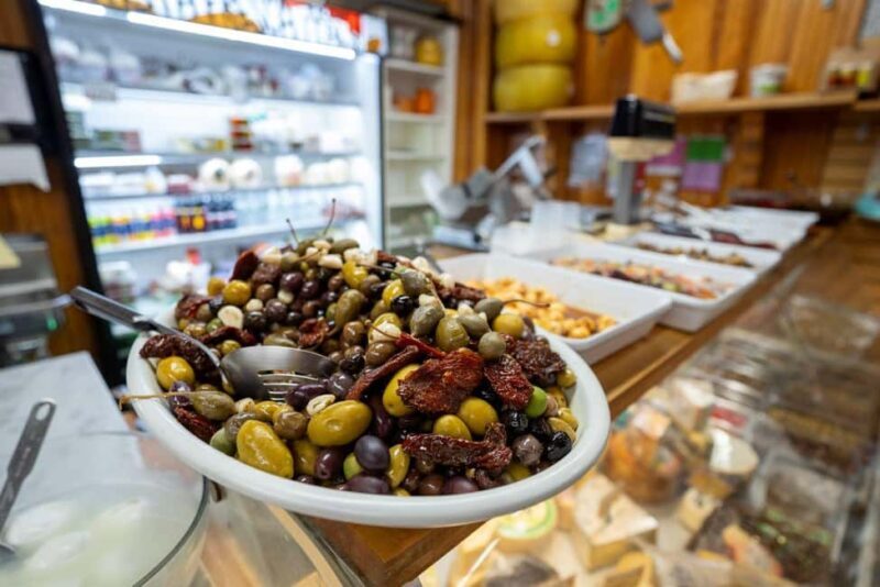 Boston: North End Food Experience with Pizza, Meats & Cheese - Guides That Make the Difference